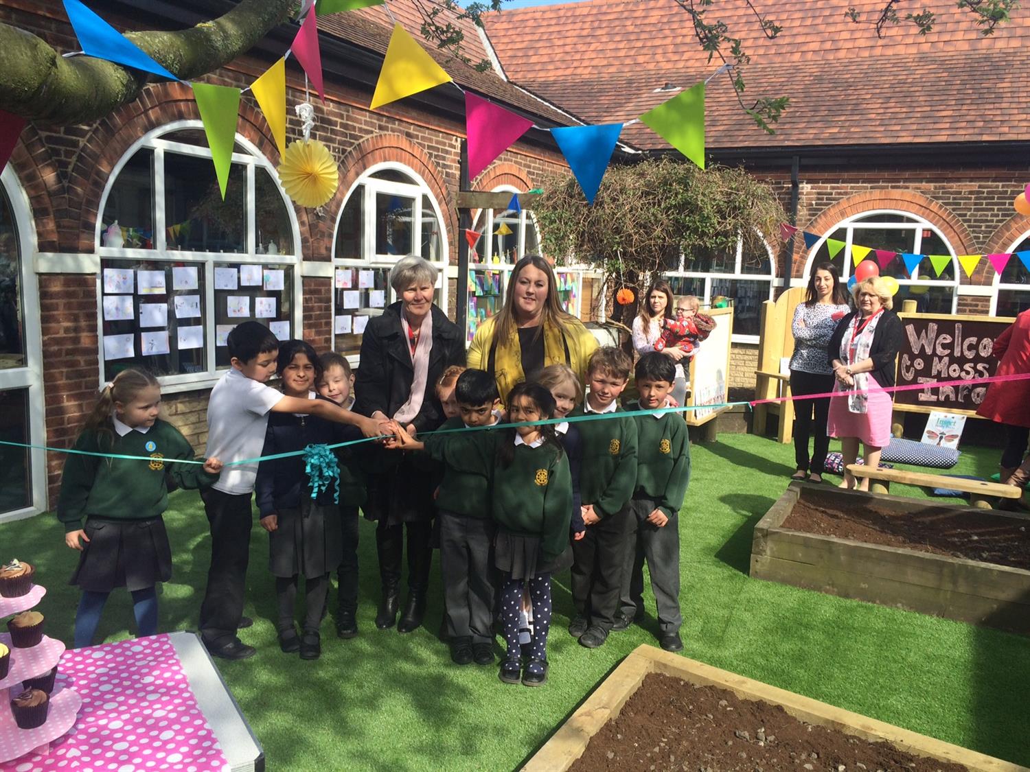 Moss Park Infants New Outdoor Classroom | Pentagon Play