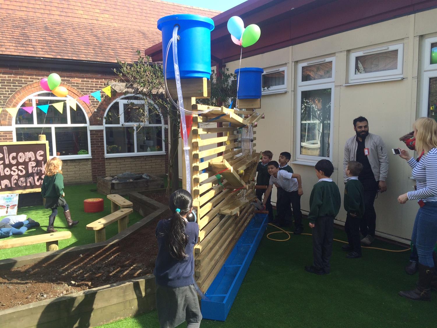 Moss Park Infants New Outdoor Classroom | Pentagon Play