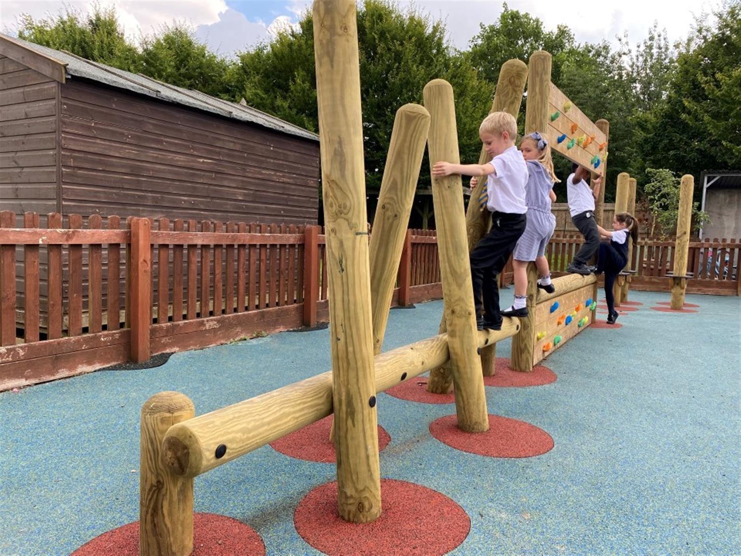 A Primary School Trim Trail Development in Lincolnshire | Pentagon Play