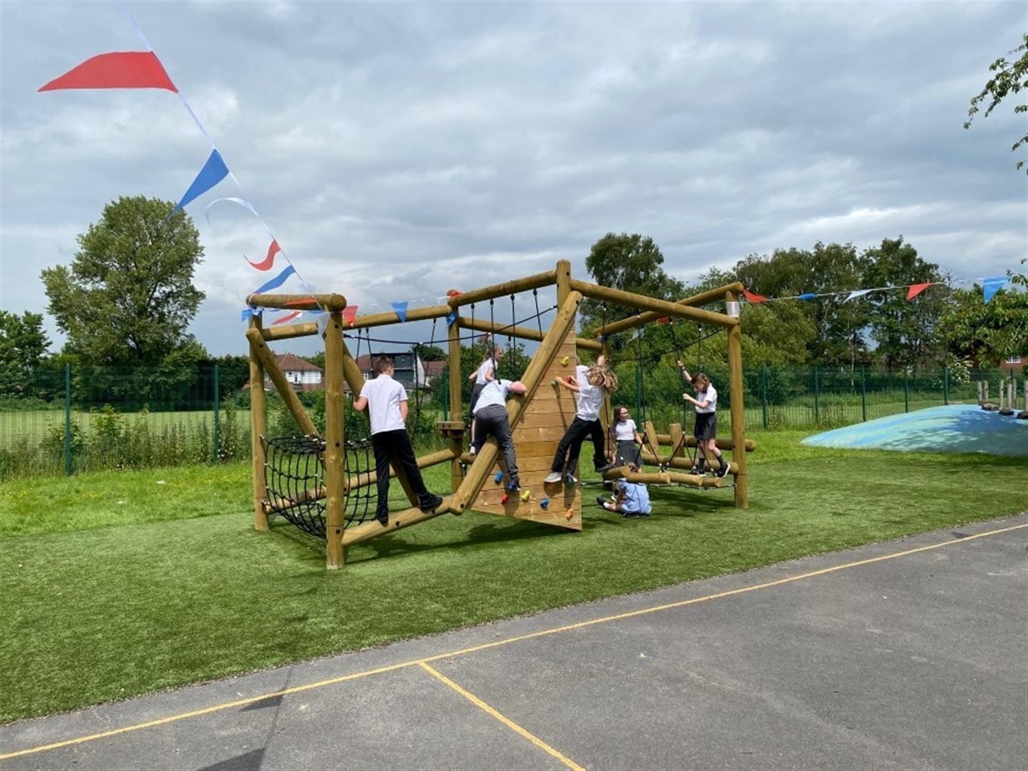 Ribble Drive's Fitness, Teamwork and Friendship Remodel! | Pentagon Play