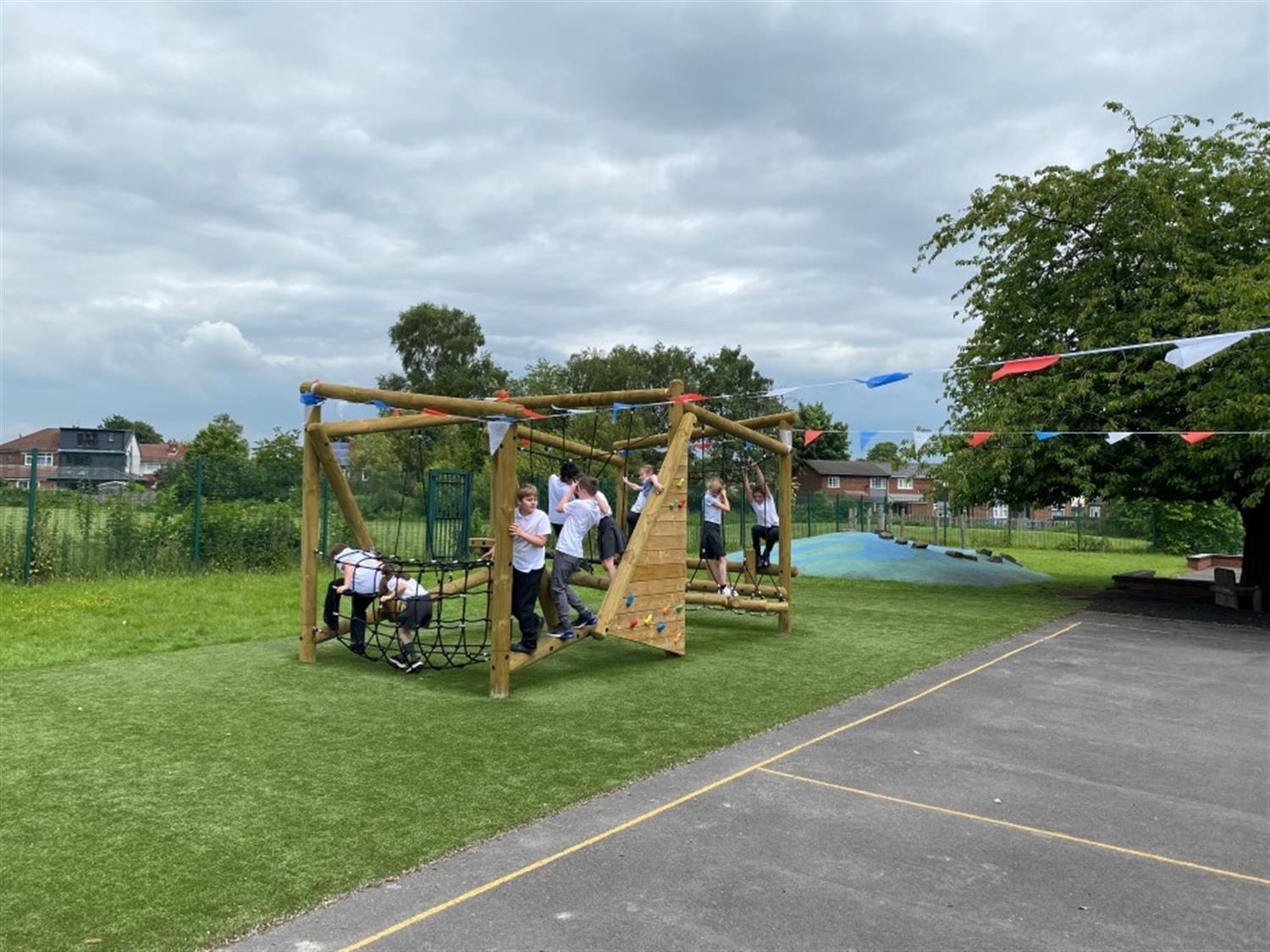 Ribble Drive's Fitness, Teamwork and Friendship Remodel! | Pentagon Play