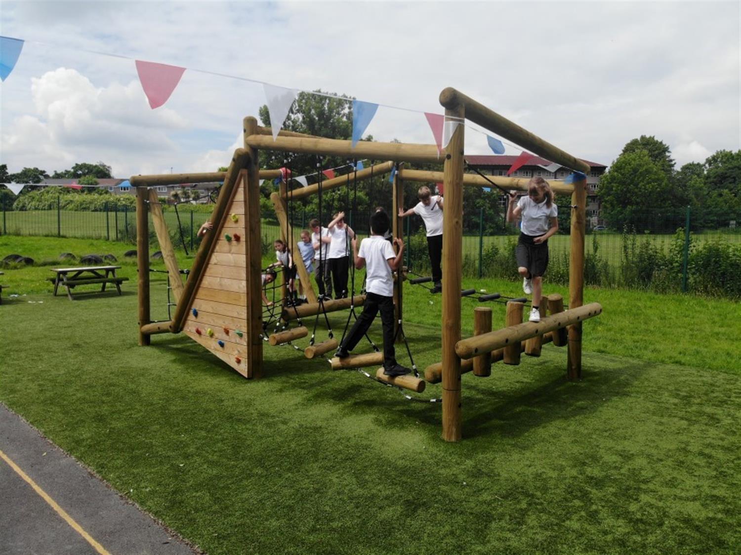 Ribble Drive's Fitness, Teamwork and Friendship Remodel! | Pentagon Play