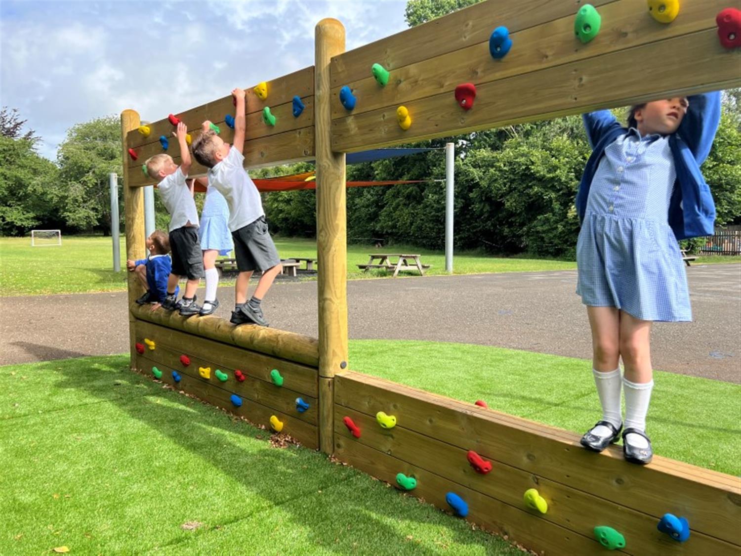 An Active Play Zone for Prestwood Infant School | Pentagon Play