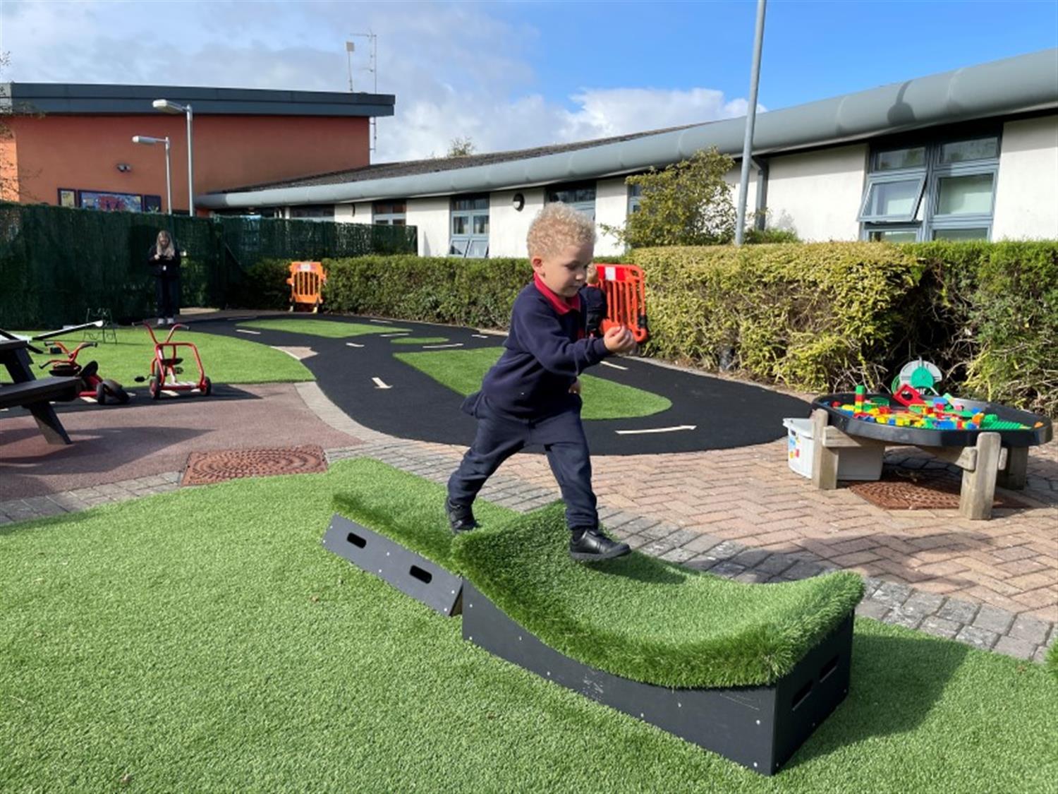 A New Playground Space for Red Oaks Primary School | Pentagon Play