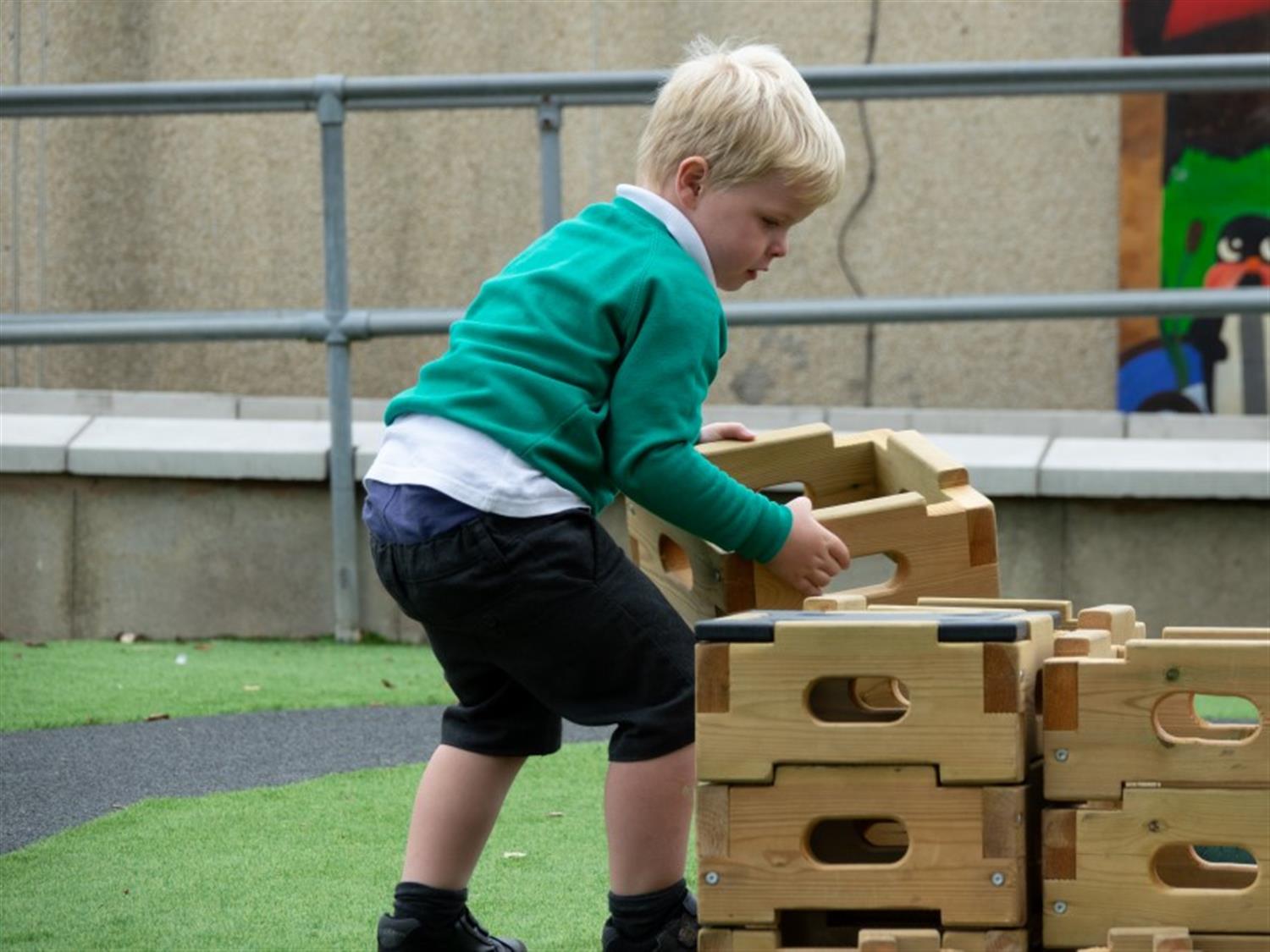 Lakeside Primary School’s Outdoor Space for their EYFS Pupils ...
