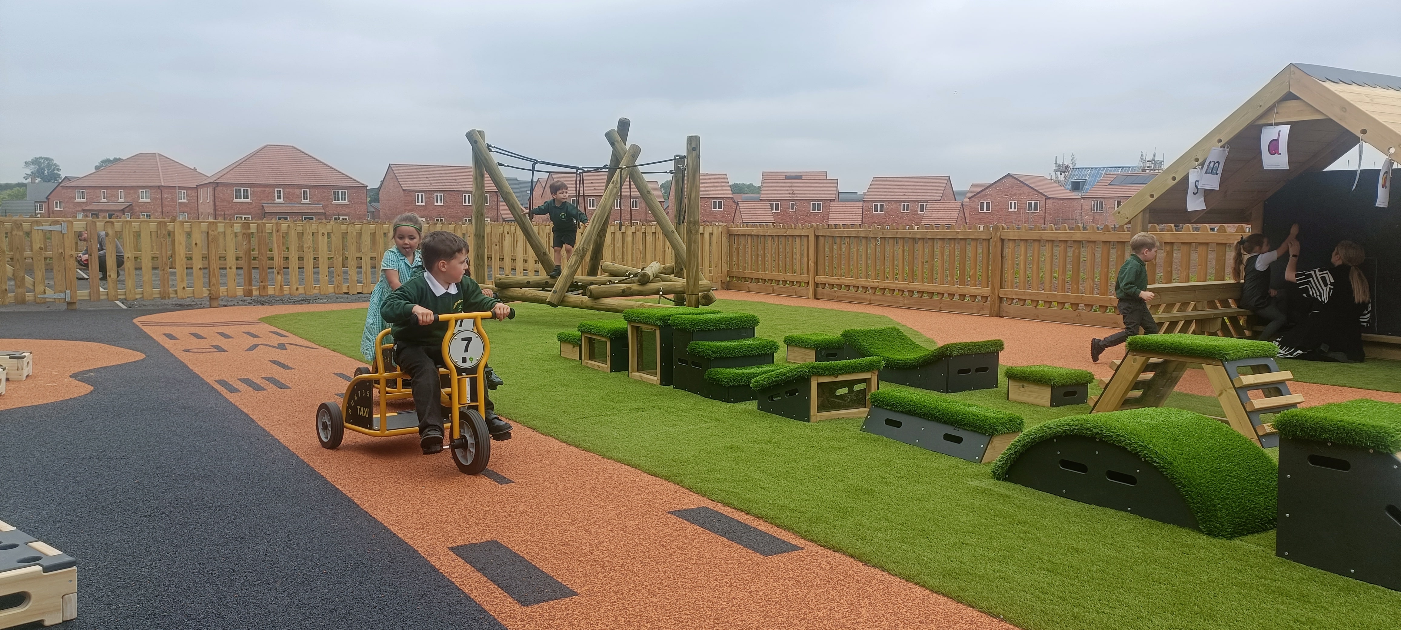 A New Playground For New School Wellington Place Primary! | Pentagon Play